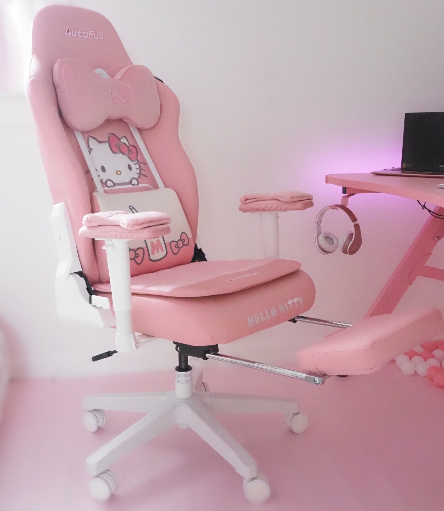 Hello Kitty Autofull Gamer Chair Review - Finding Eden With Eve